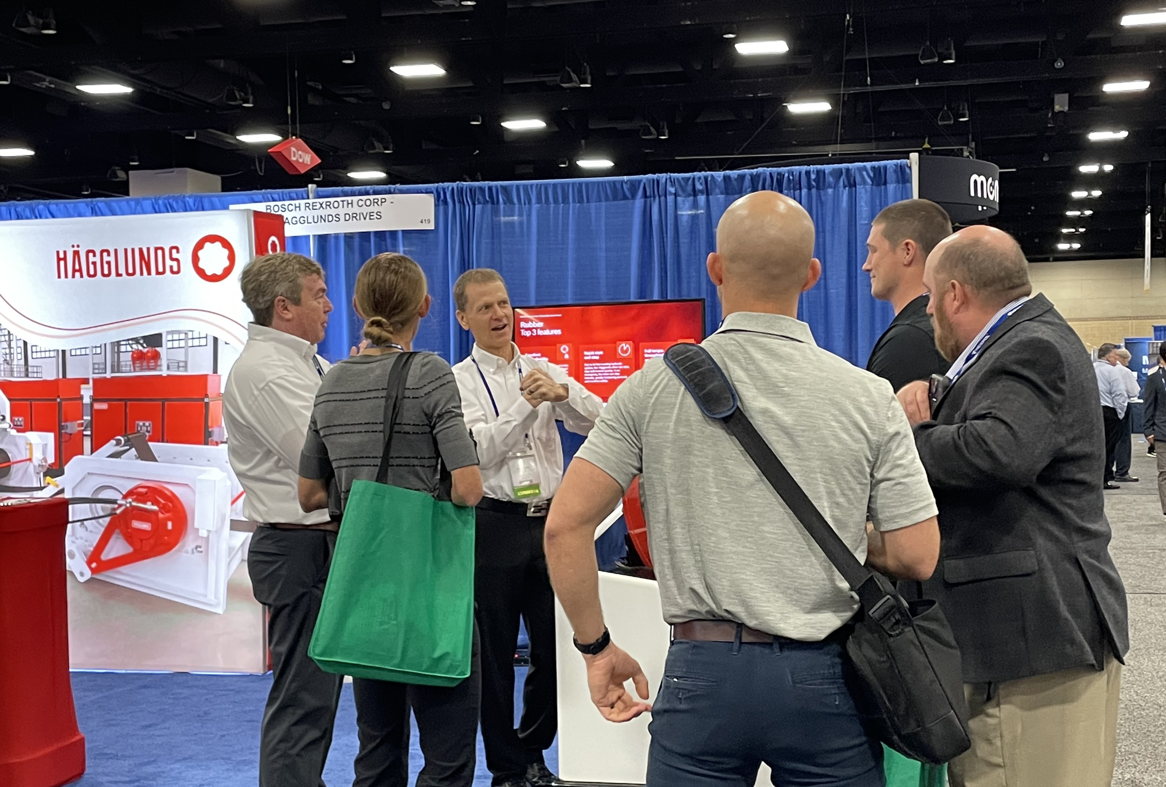 Hagglunds' Atom motor brings power to small machines | Rubber News