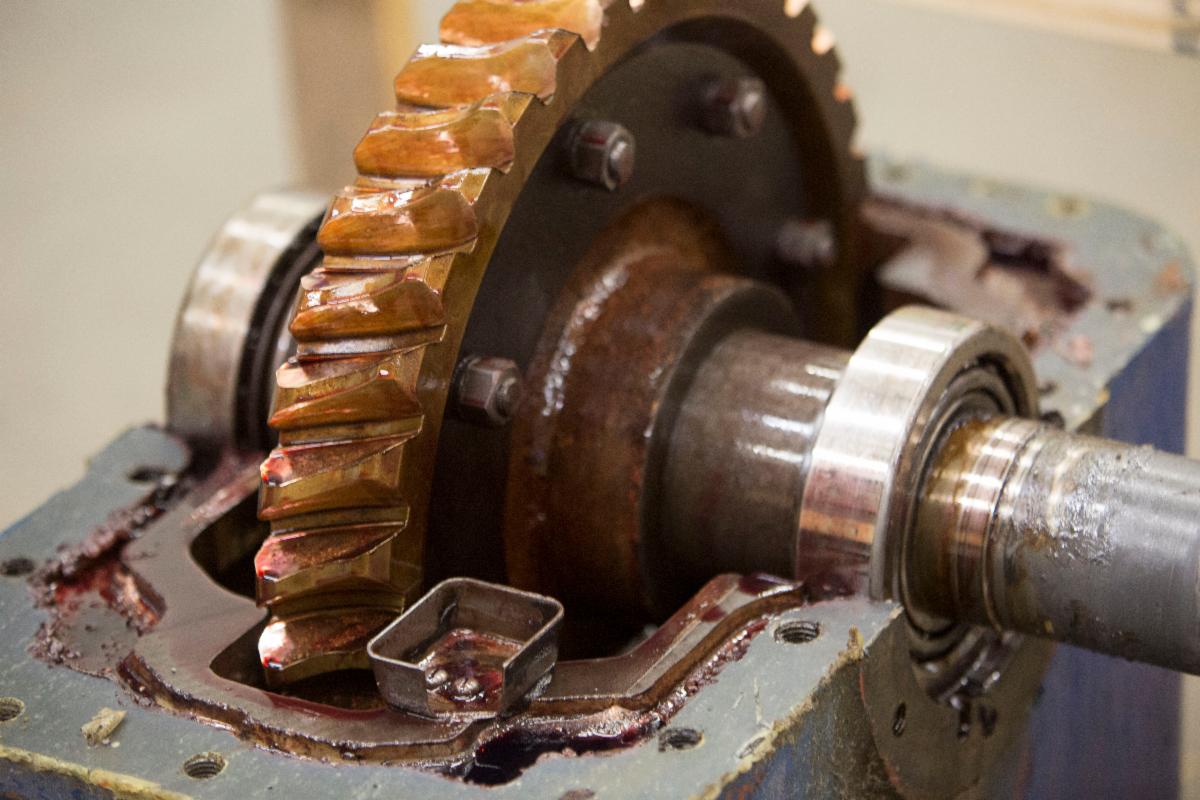 Lubrication Engineers' new Duolec gear oil protects rubber, plastic ...