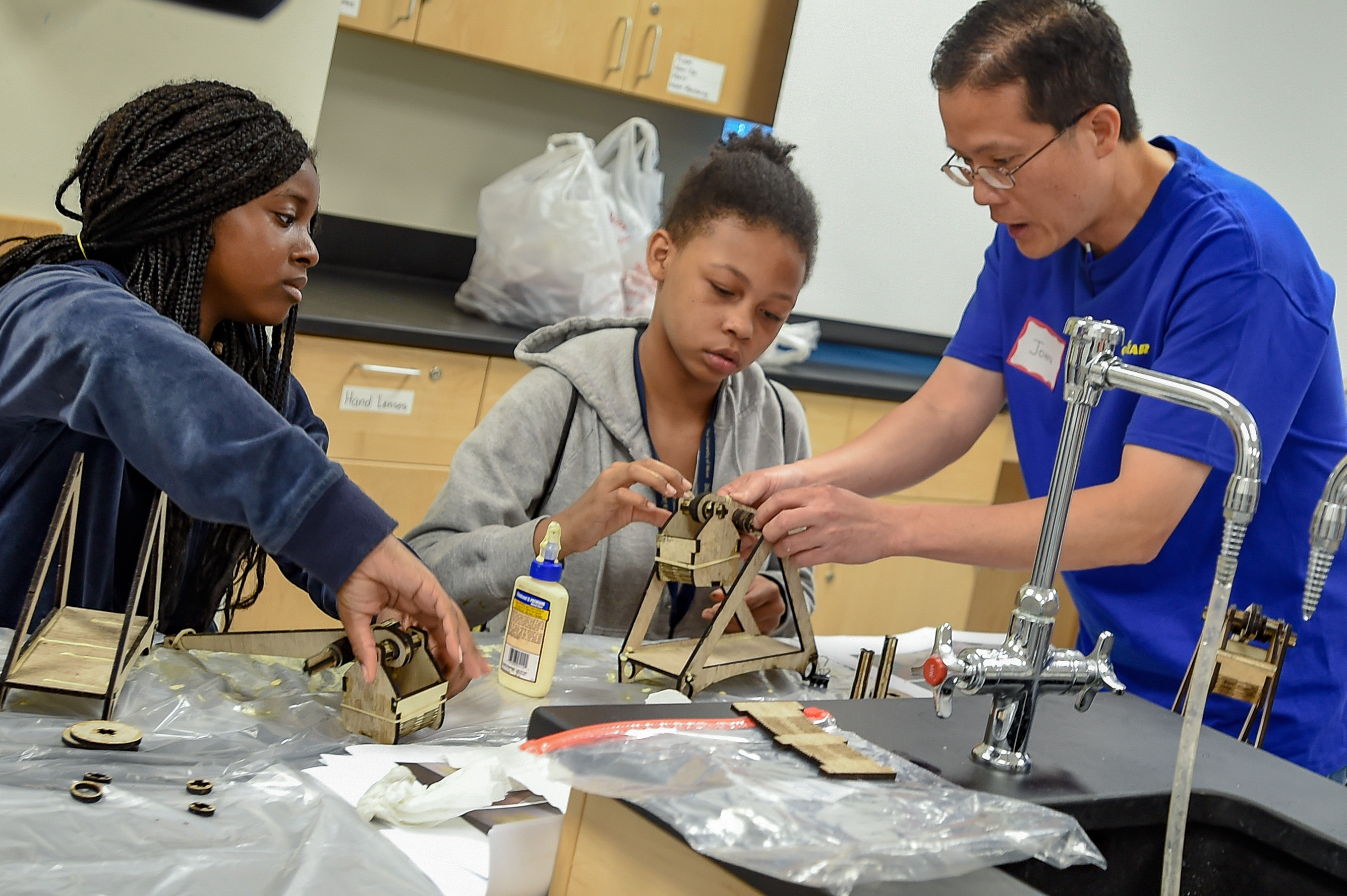 Goodyear-employees-give-back-during-Week-of-Volunteering
