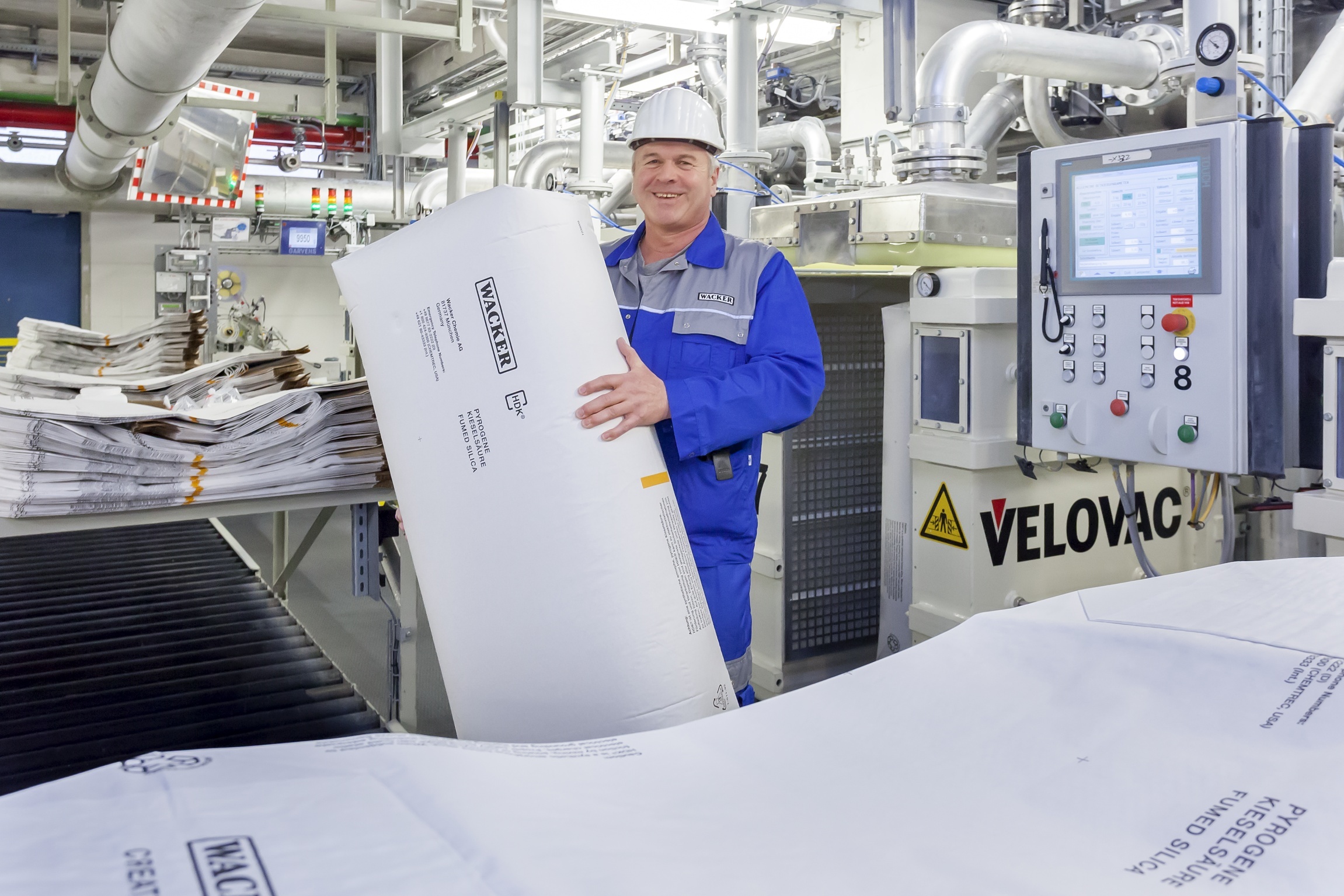 Global silicone capacity to increase with Wacker investments | Rubber News