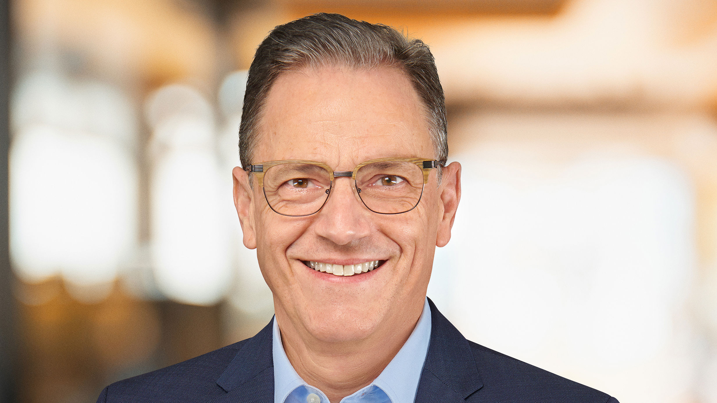 Tansu Isik to succeed retiring Jochen Etzel at Continental Tire the ...