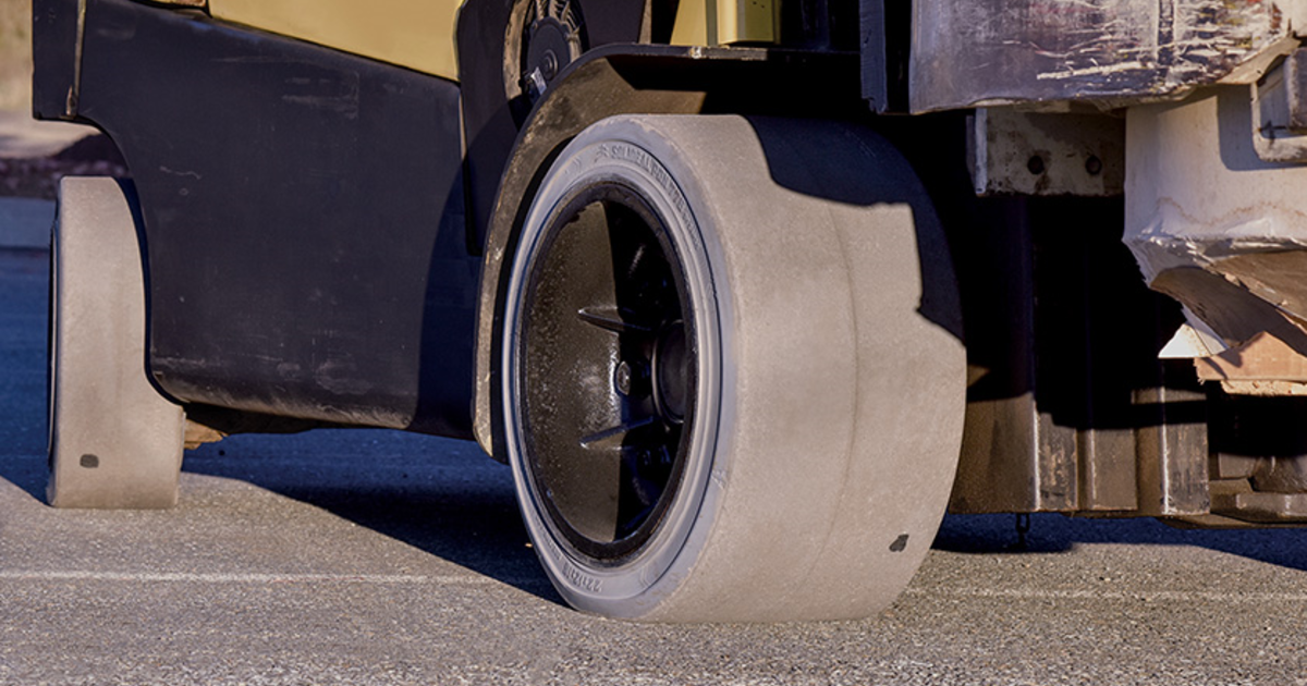 Camso-develops-anti-static-non-marking-forklift-tire | Rubber News
