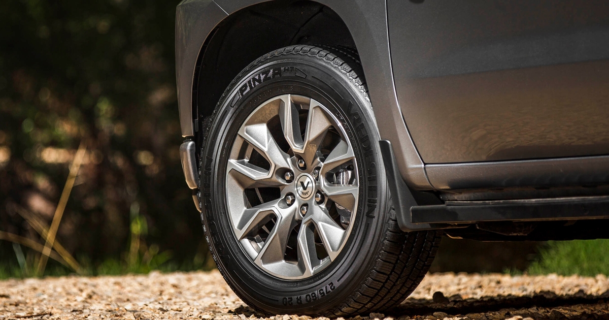 Apollo Tyres introduces new Vredestein Pinza HT tire | Rubber News