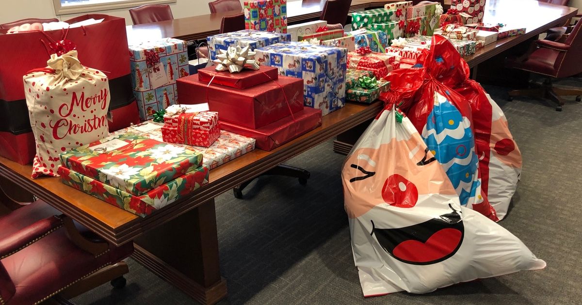 Harwick Standard buys presents for students at Akron school | Rubber News