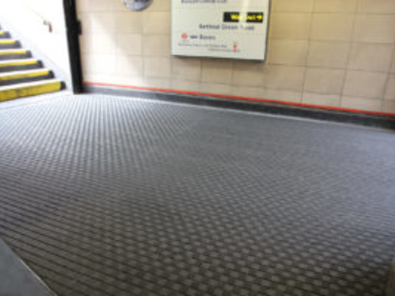 Natural-rubber-mat-helps-improve-fire-safety