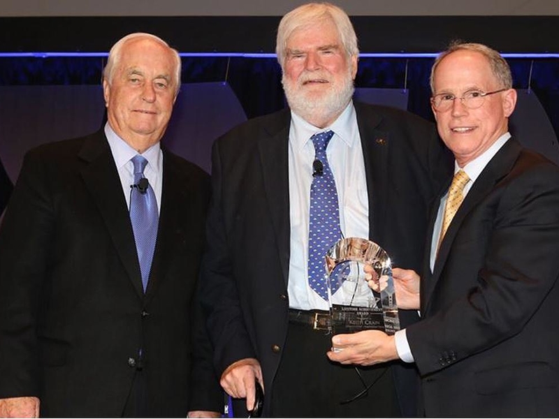 Keith-Crain-receives-Washington-Auto-Show-lifetime-honor